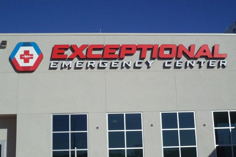 Hospital, Healthcare, Medical and Clinic Building Signs